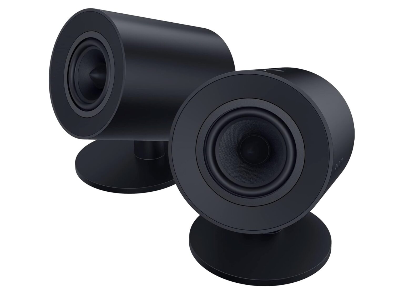 PCスピーカー「RAZER Nommo V2 X」デスクを究極の音場へ。ゲーム体験が心地よくなる、クリアな音の深み！ | いせみつブログ